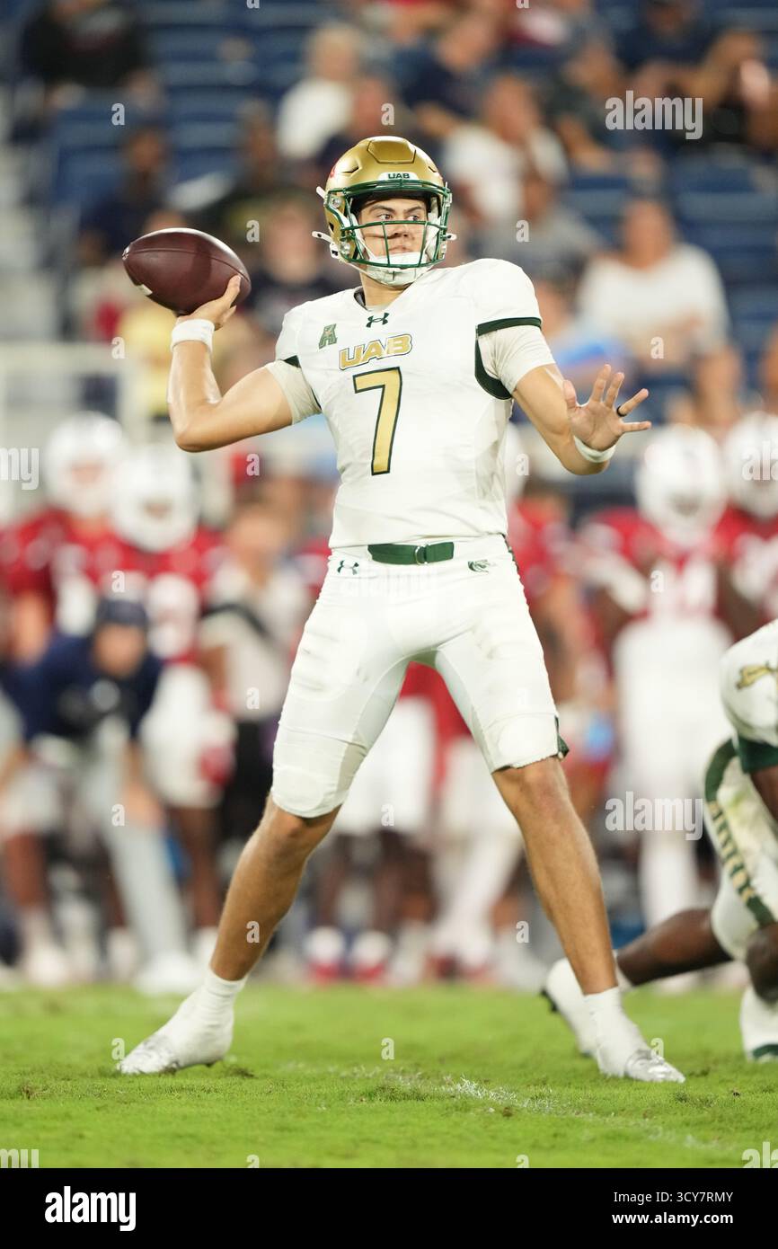 BOCA RATON, FL - OCTOBER 11: UAB Blazers quarterback Jalen Kitna (7 ...
