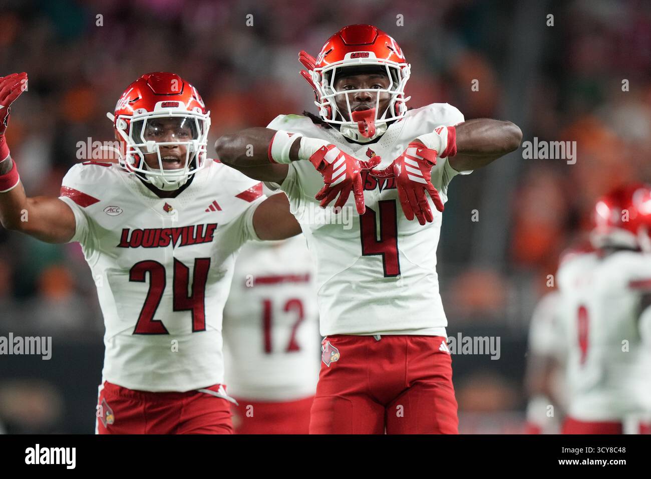 MIAMI GARDENS, FL - OCTOBER 17: Louisville Cardinals cornerback Jabari ...