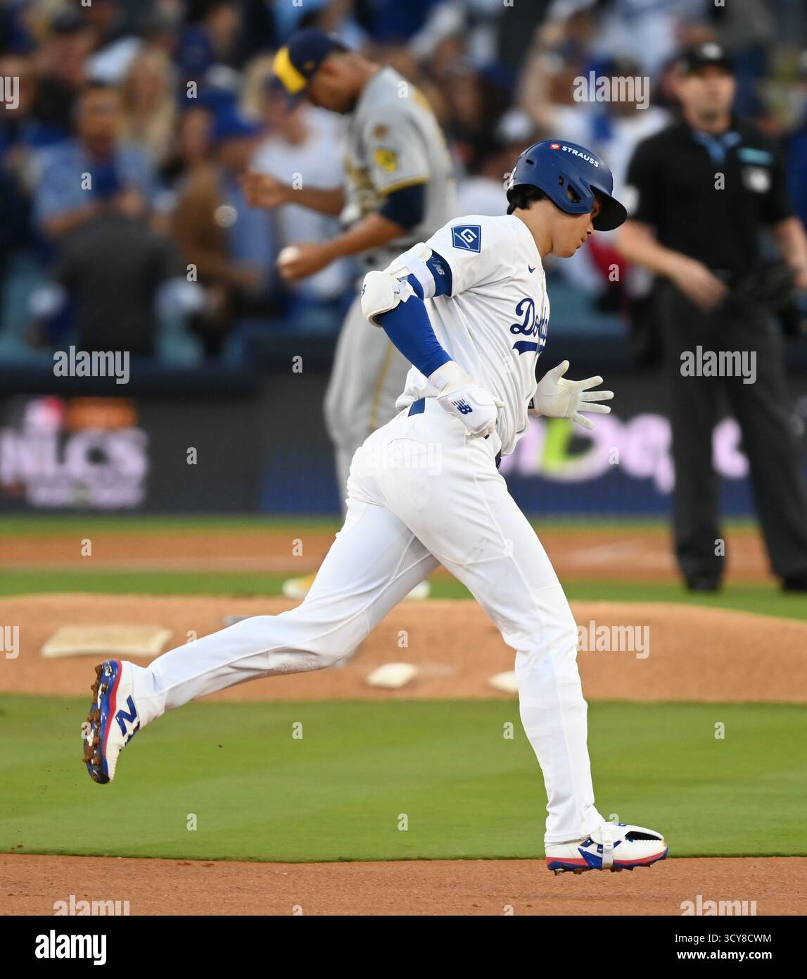 Los Angeles Dodgers Shohei Otani hits home run in the 1th inning of ...