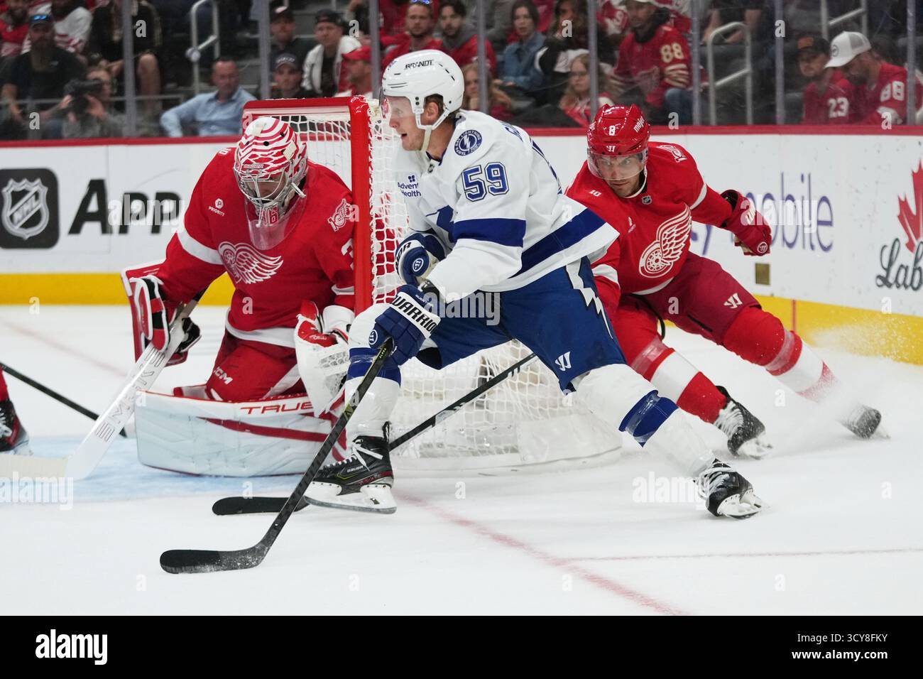 Tampa Bay Lightning center Jake Guentzel (59) attacks Detroit Red Wings ...