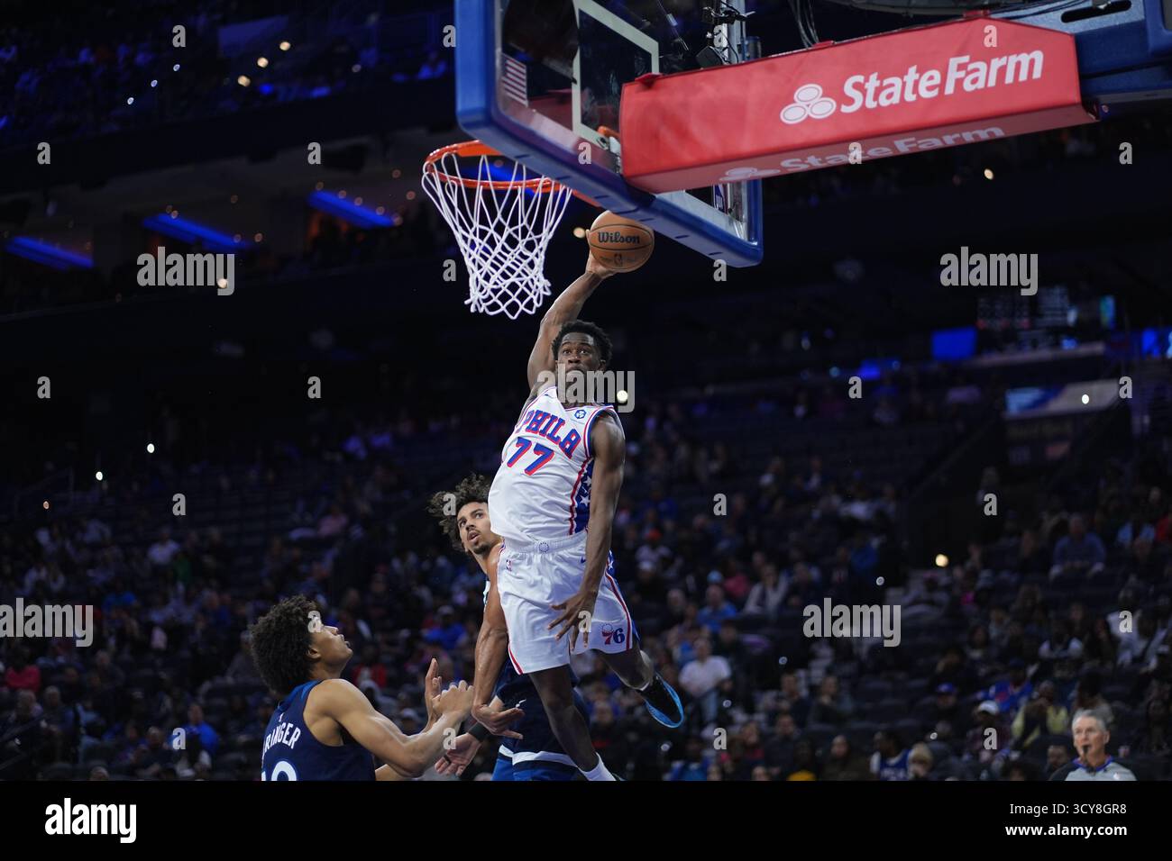 Philadelphia 76ers' Vj Edgecombe plays during a preseason NBA ...
