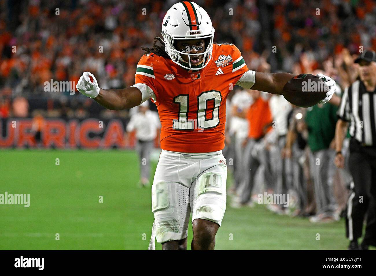 MIAMI GARDENS, FL - OCTOBER 17: Miami wide receiver Malachi Toney (10 ...