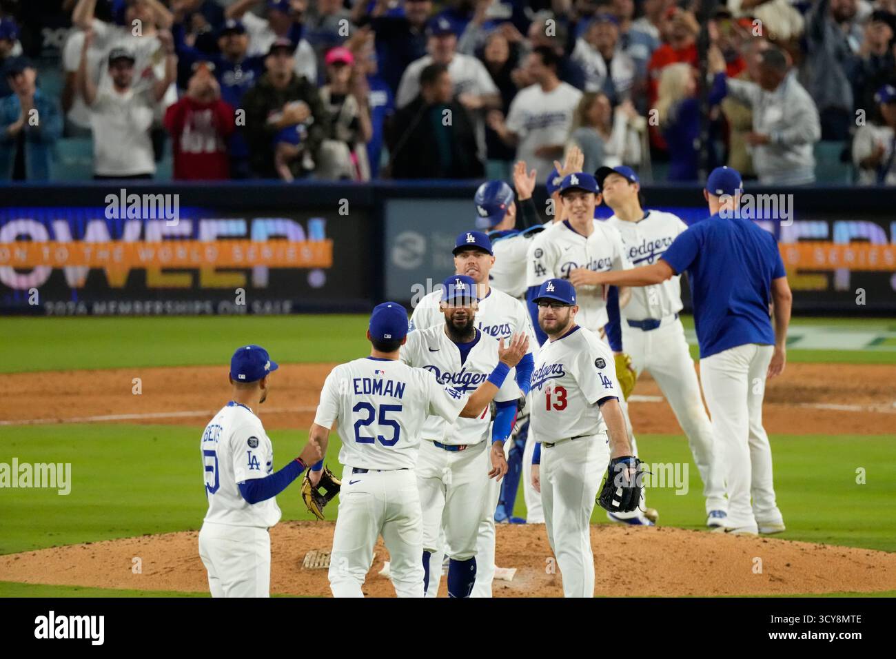 Los Angeles Dodgers celebrate their win against the Milwaukee Brewers ...
