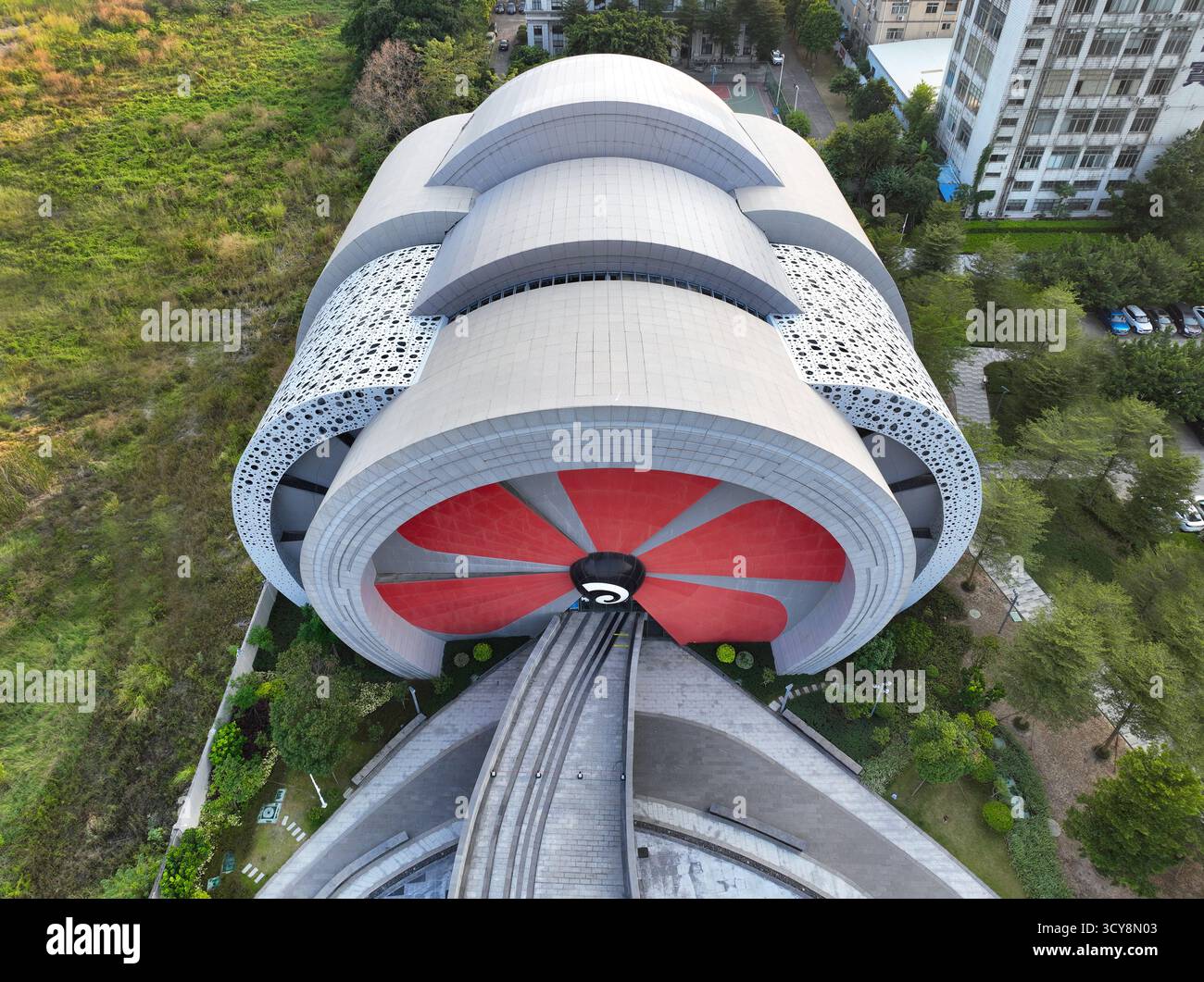Shunde hall hi-res stock photography and images - Alamy