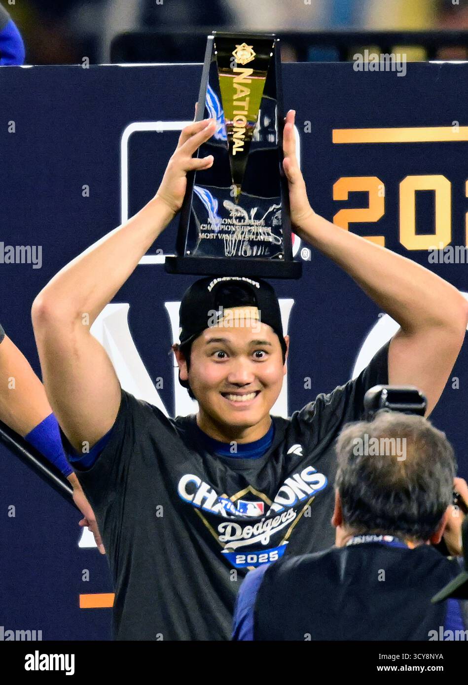 Los Angeles, United States. 17th Oct, 2025. Los Angeles Dodgers Shohei ...