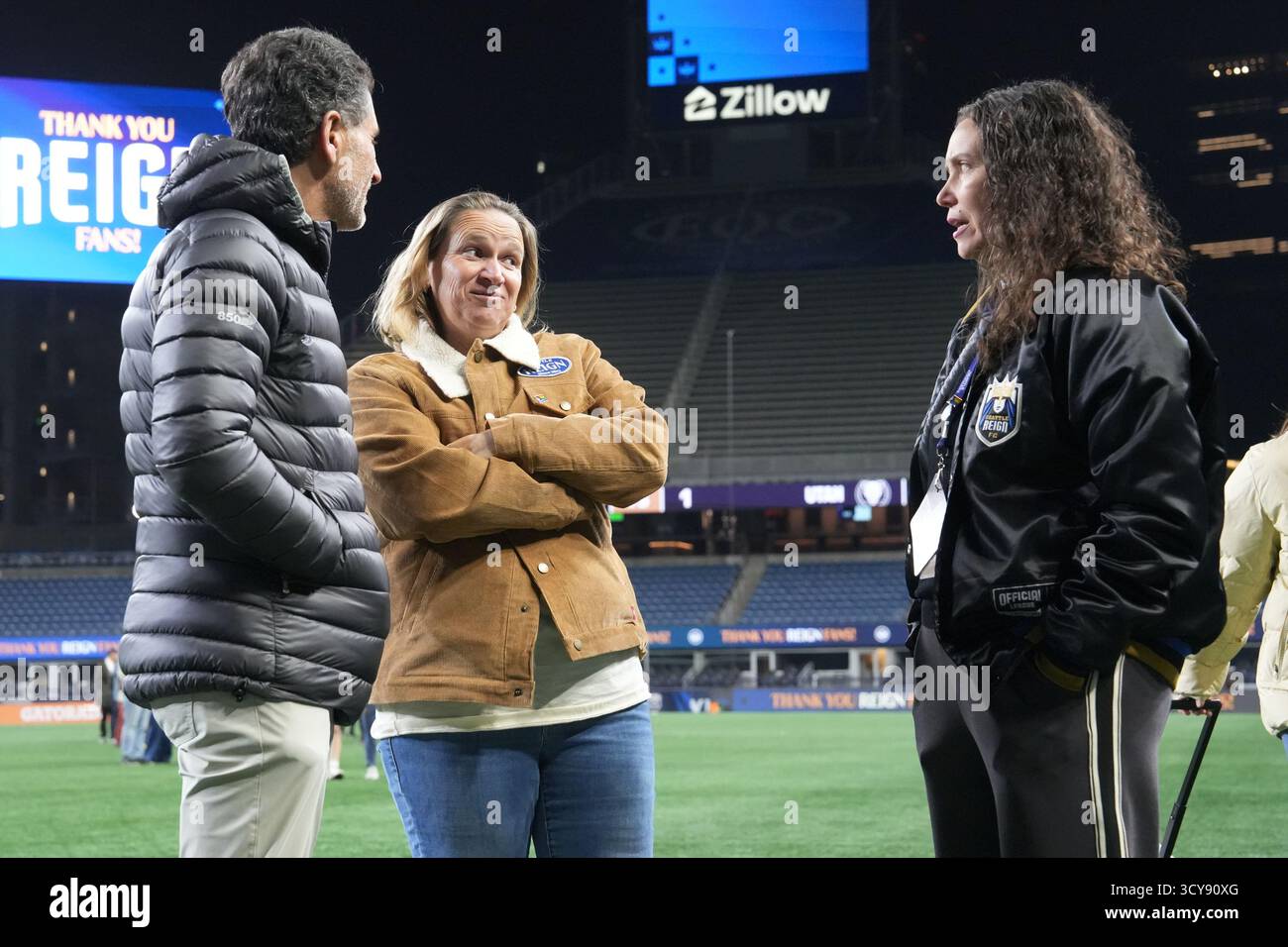 Seattle, United States. 17th Oct, 2025. Seattle Reign FC head coach ...