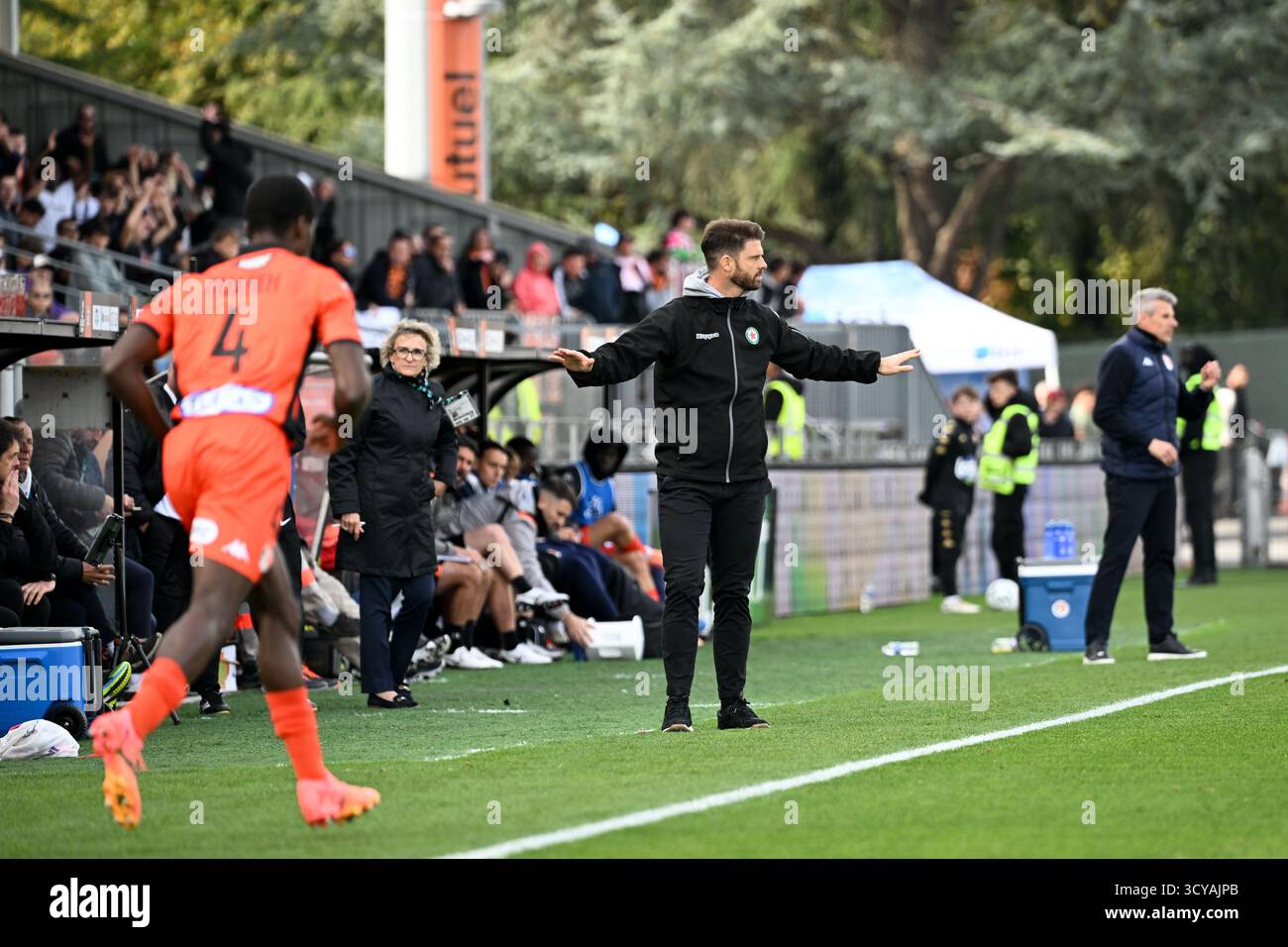 Gregory POIRIER (Entraineur Red Star) during the Ligue 2 BKT match ...