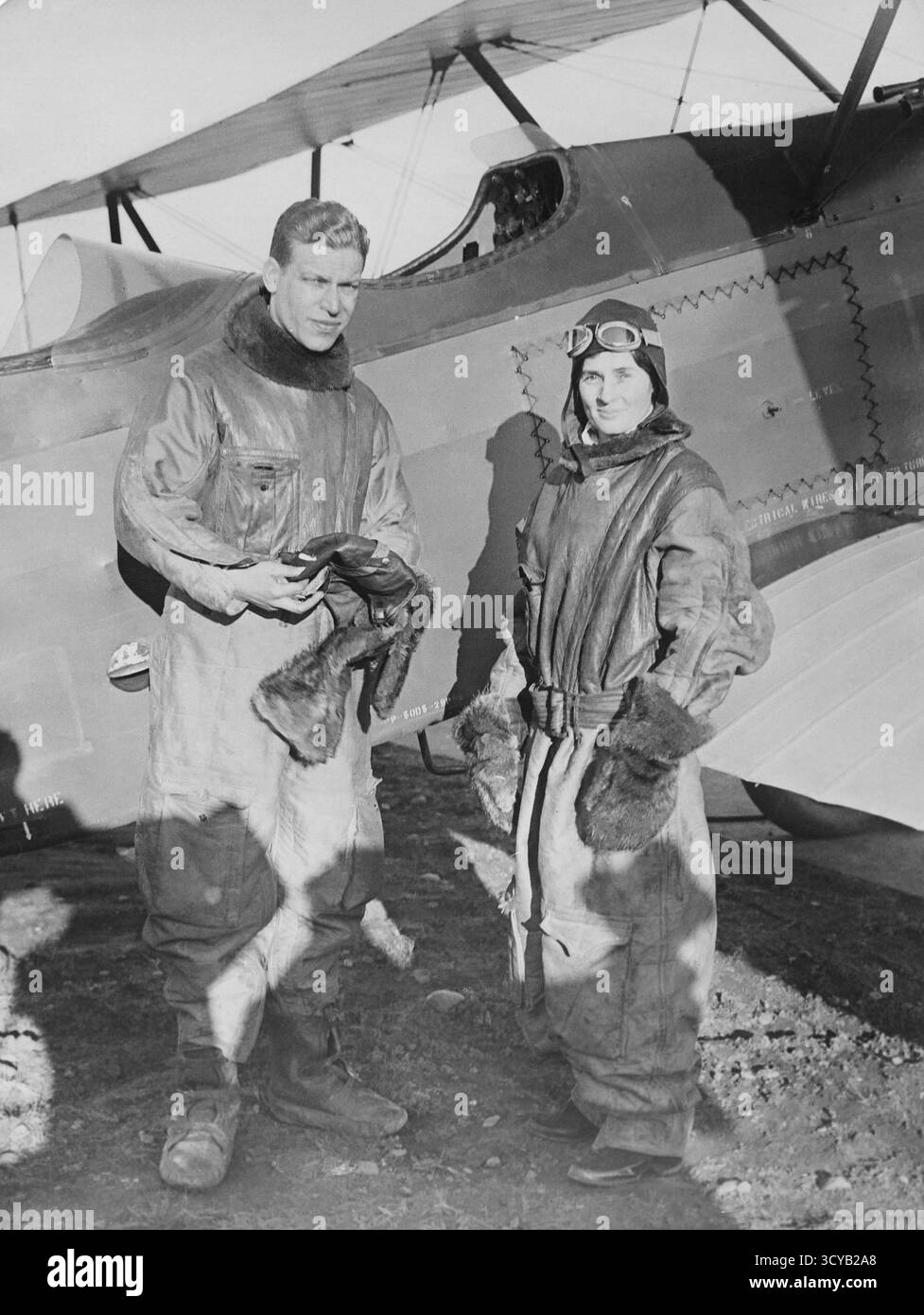Vintage aviator pilot man Black and White Stock Photos & Images - Alamy