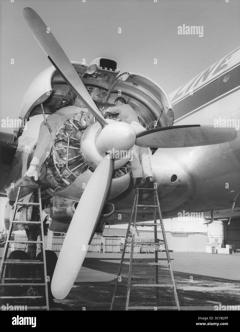 Mechanical aircraft Black and White Stock Photos & Images - Alamy