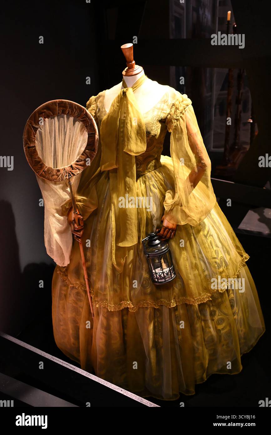 Mia goth guillermo del hi-res stock photography and images - Alamy