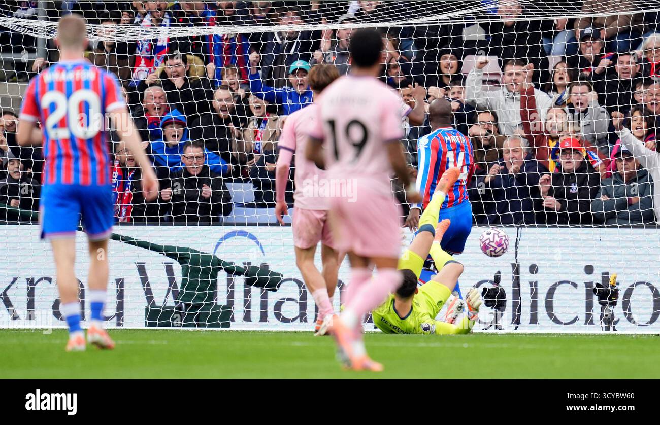 Crystal Palace's Jean-Philippe Mateta scoring his sides first goal ...