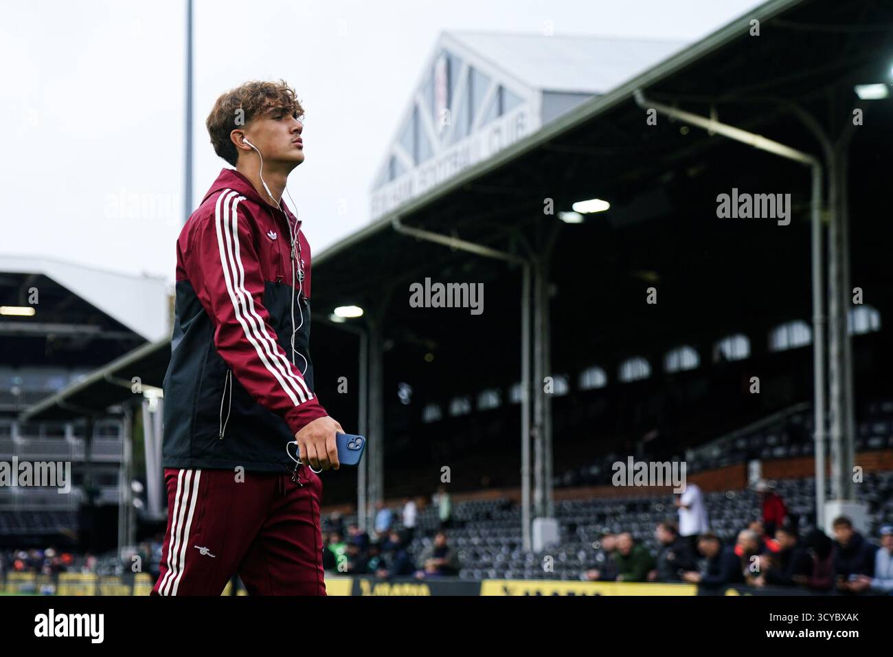 Max Dowman of Arsenal ahead of the Premier League match Fulham vs ...