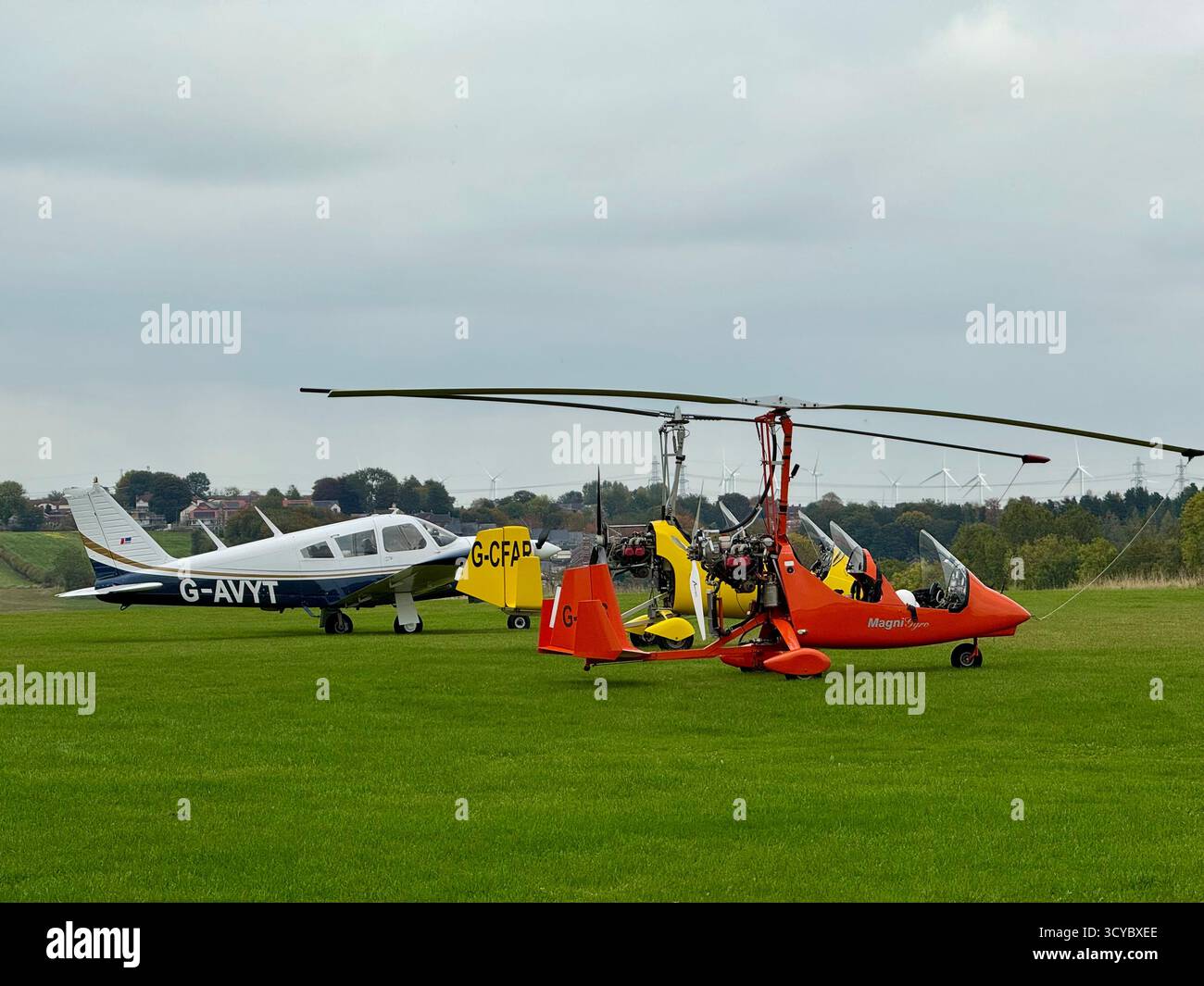 Fishburn Airfield, County Durham, UK - 15 Ootober 2025 : Two auto gyro ...