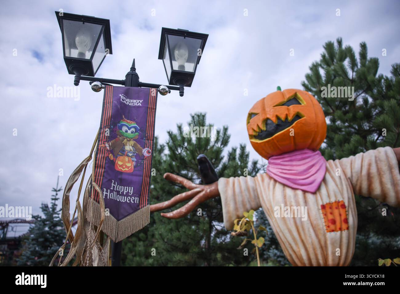 Zator, Poland. 17th Oct, 2025. Pumpkin scarecrow decoration is seen ...
