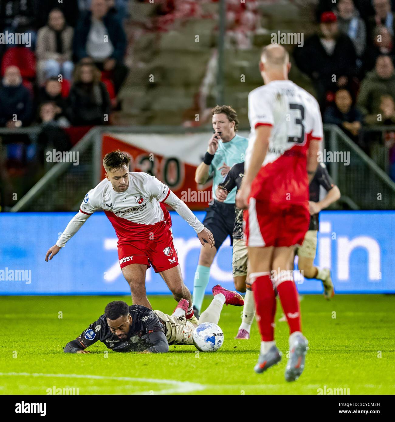 UTRECHT - (l-r) Souffian El Karouani of FC Utrecht, Brandley Kuwas of ...