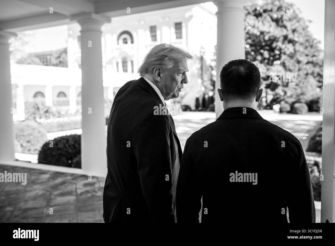 Trump white house october 2025 Black and White Stock Photos & Images ...
