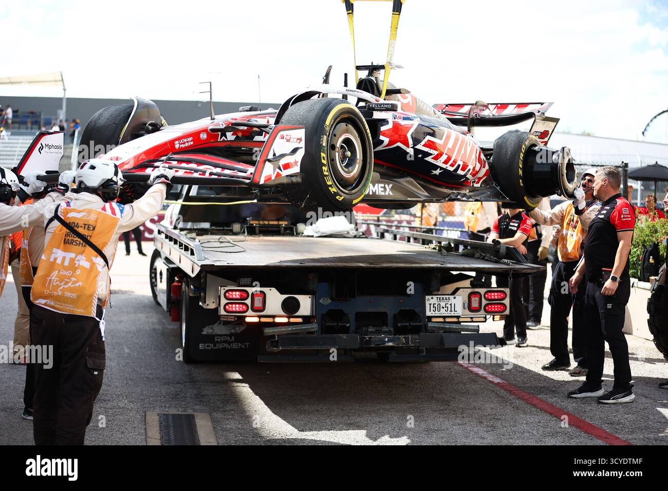 Ferrari f1 2025 crash hi-res stock photography and images - Alamy