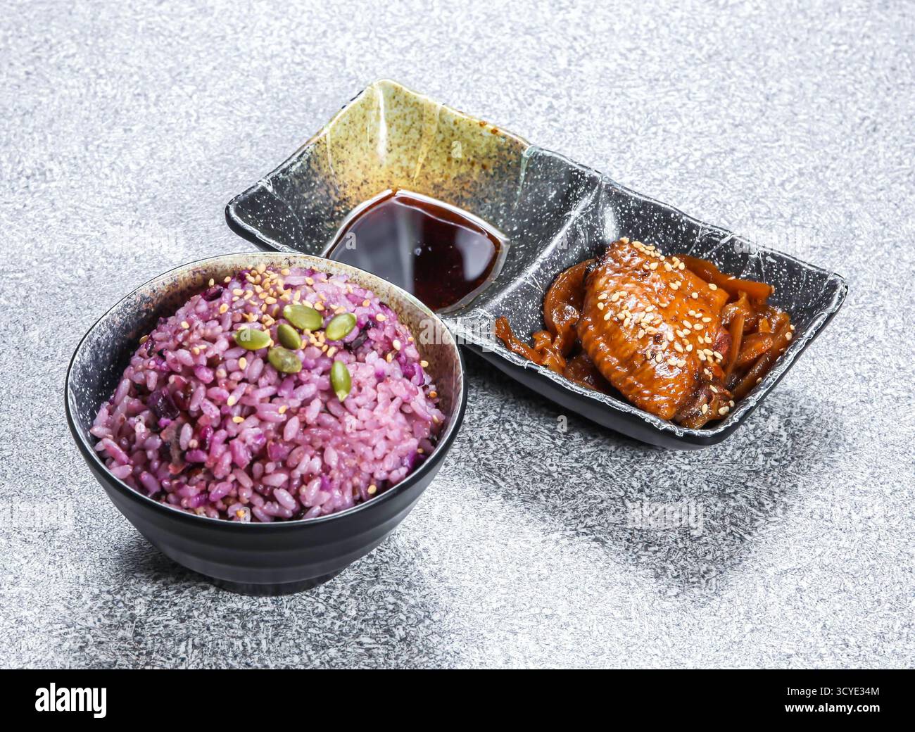 Purple sticky rice served hi-res stock photography and images - Alamy