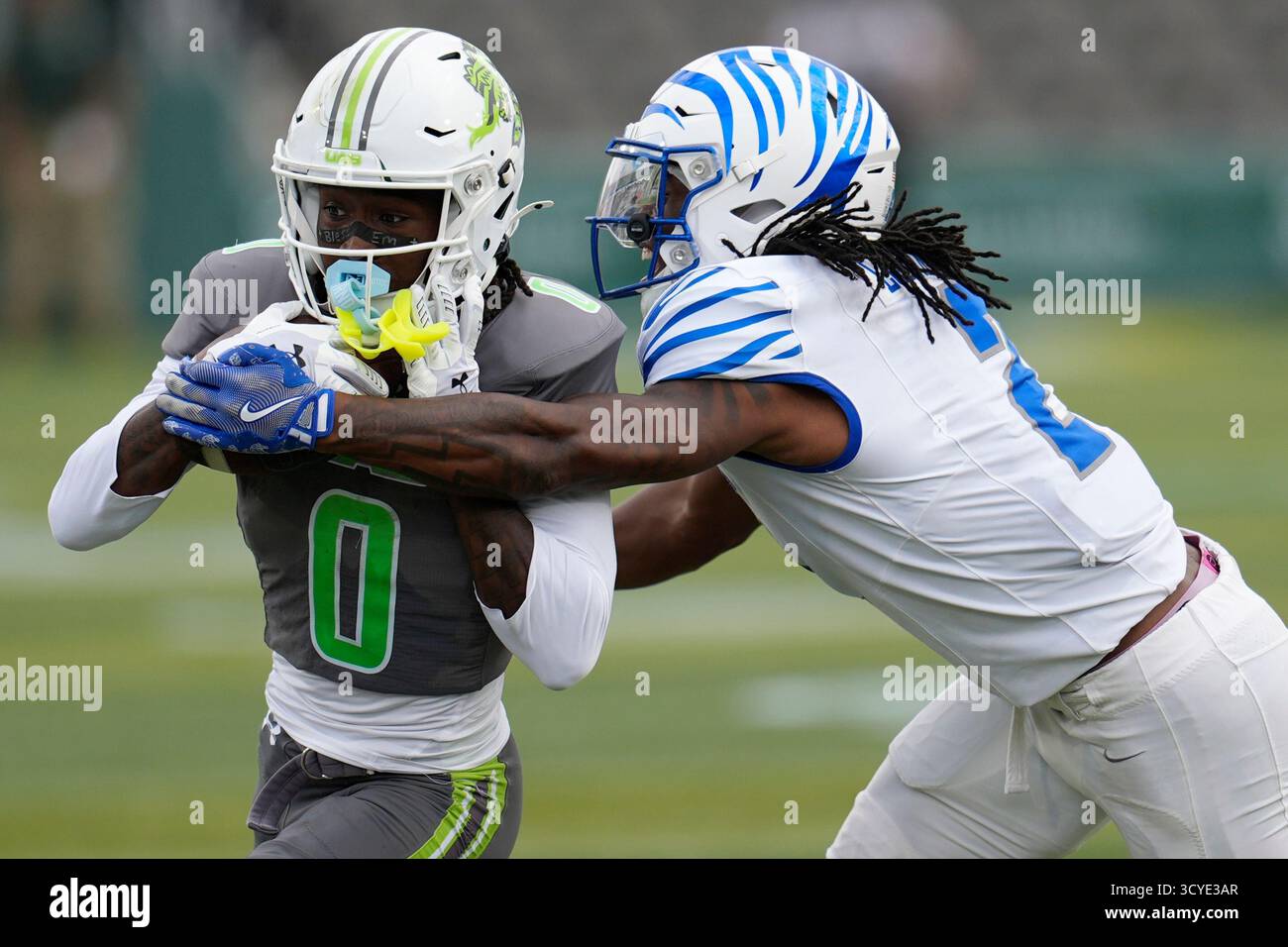 UAB wide receiver Iverson Hooks (0) runs against Memphis defensive back ...
