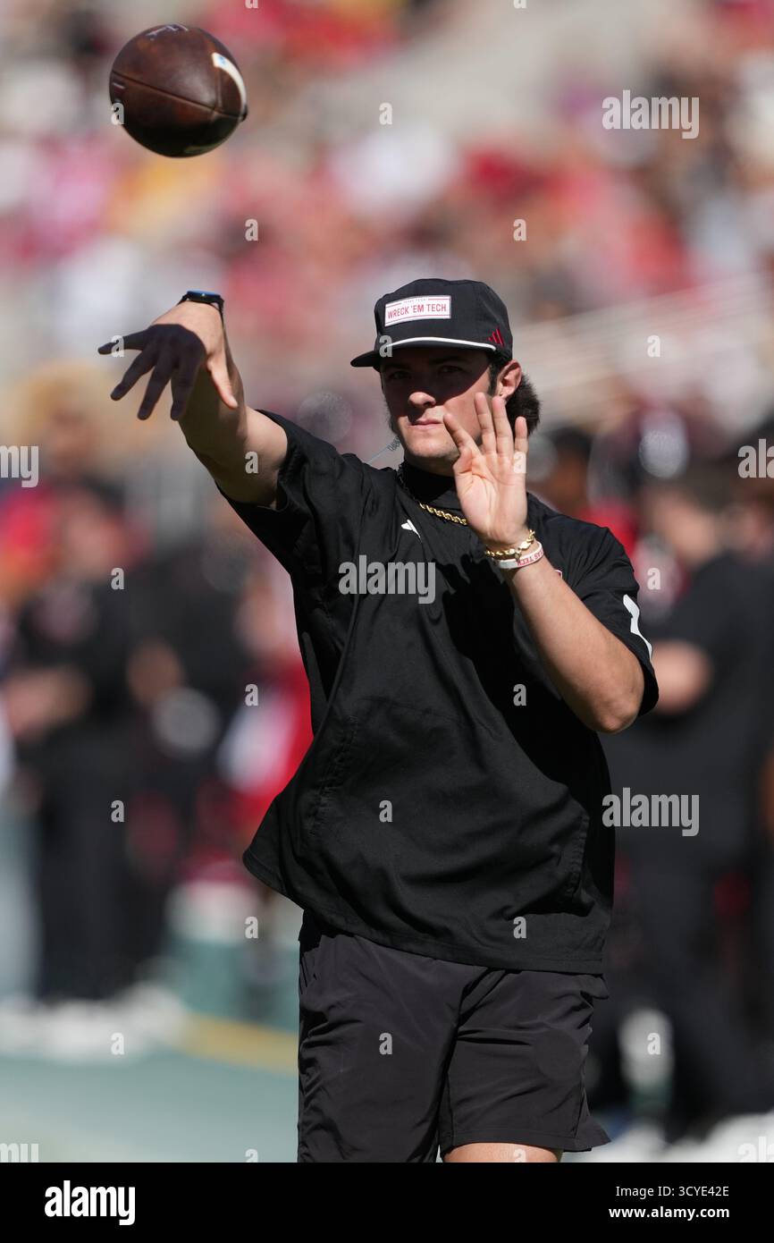 Texas Tech quarterback Behren Morton (2) throws the ball during an NCAA ...