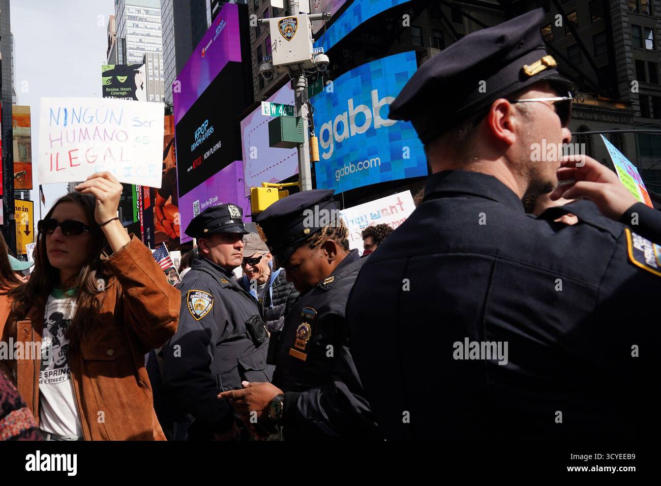 Ny. 18th Oct, 2025. Protesters at a public appearance for NO KINGS NYC ...