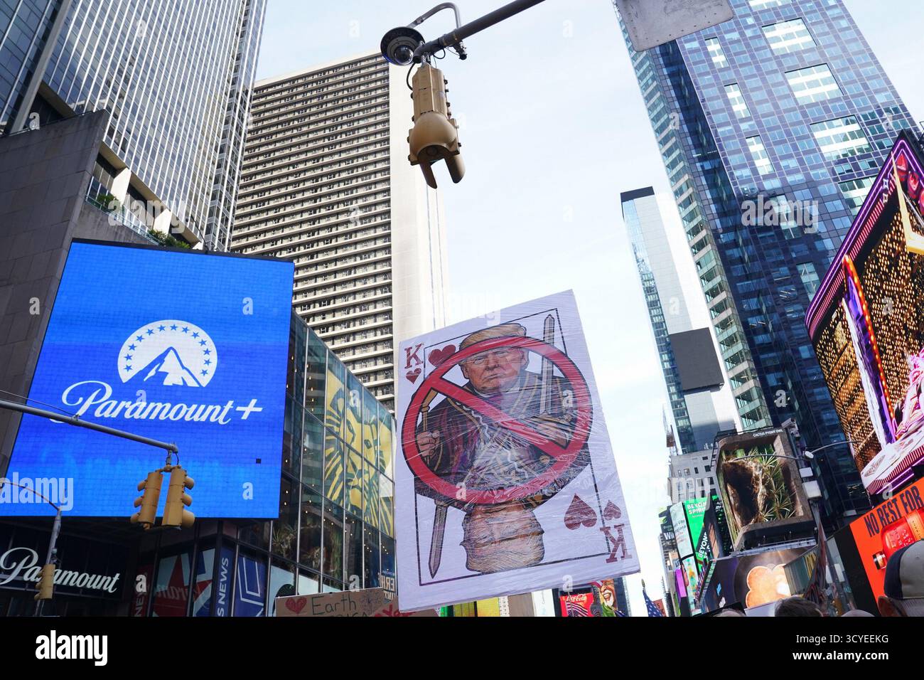 Ny. 18th Oct, 2025. Protesters at a public appearance for NO KINGS NYC ...