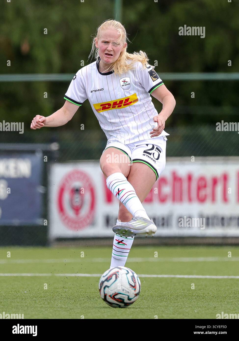 Linde Veefkind (25) of OH Leuven pictured during a female soccer game ...