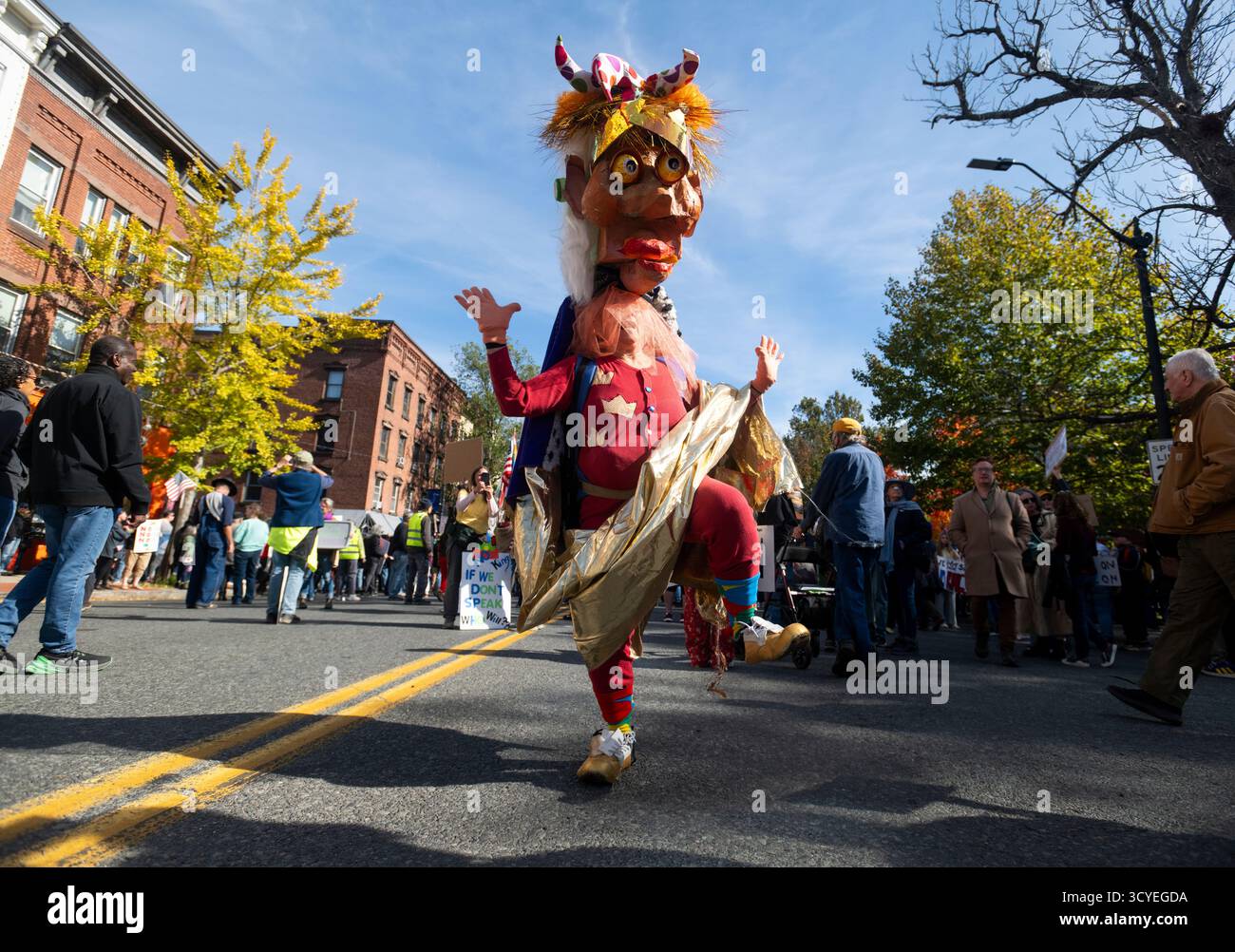Ezzell Floranina, dressed as a clown version of President Donald Trump ...