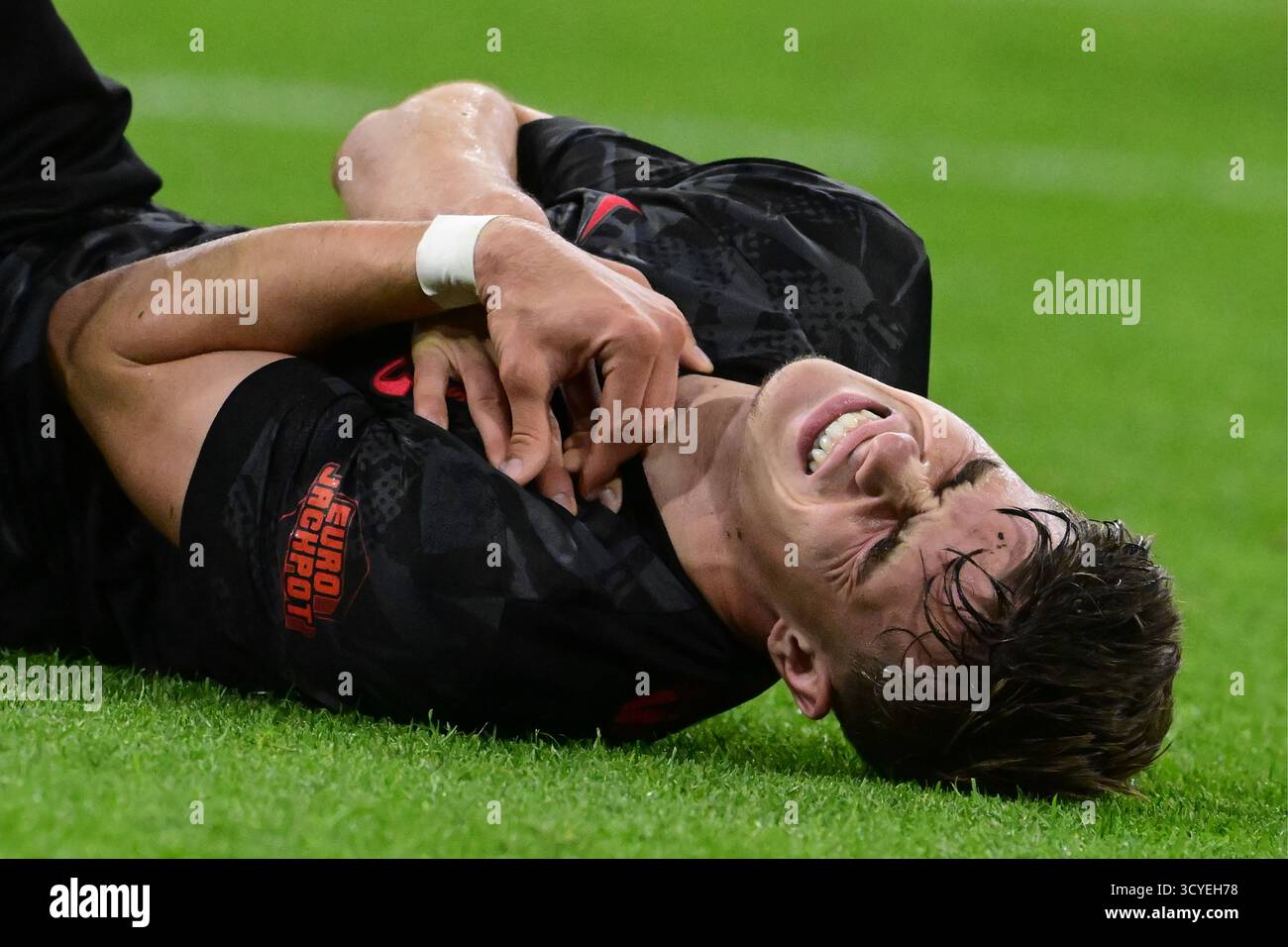 AMSTERDAM - Wouter Goes of AZ after a foul by Wout Weghorst of Ajax ...