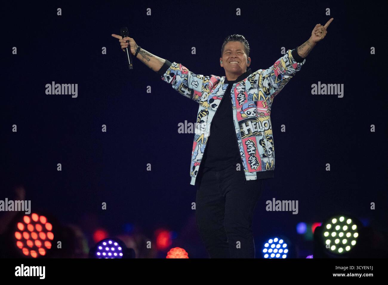 Kerstin OTT, Saengerin, Schlagersaengerin, singend, Gesang, Konzert ...