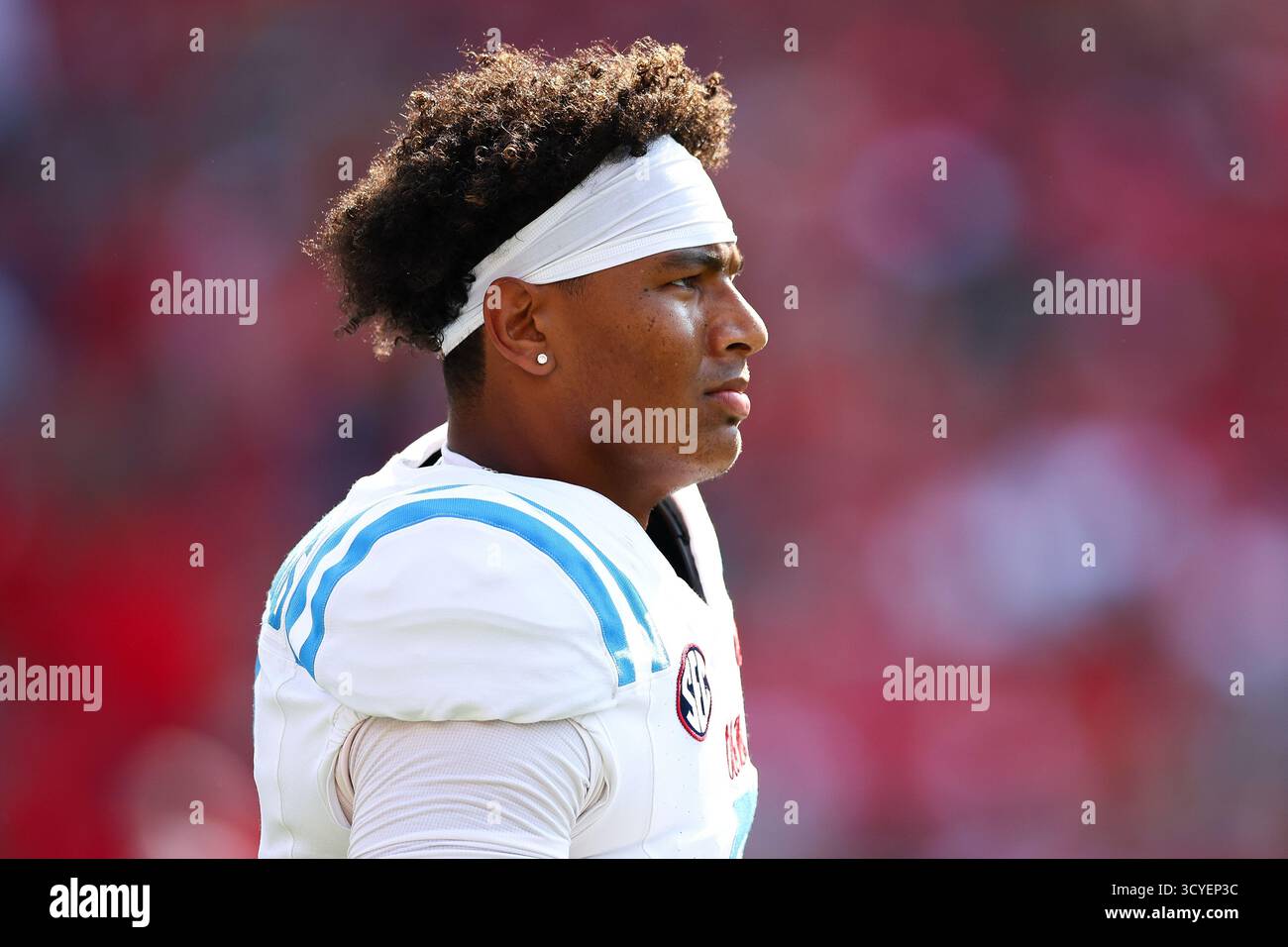 Mississippi quarterback Trinidad Chambliss (6) reacts during pregame ...