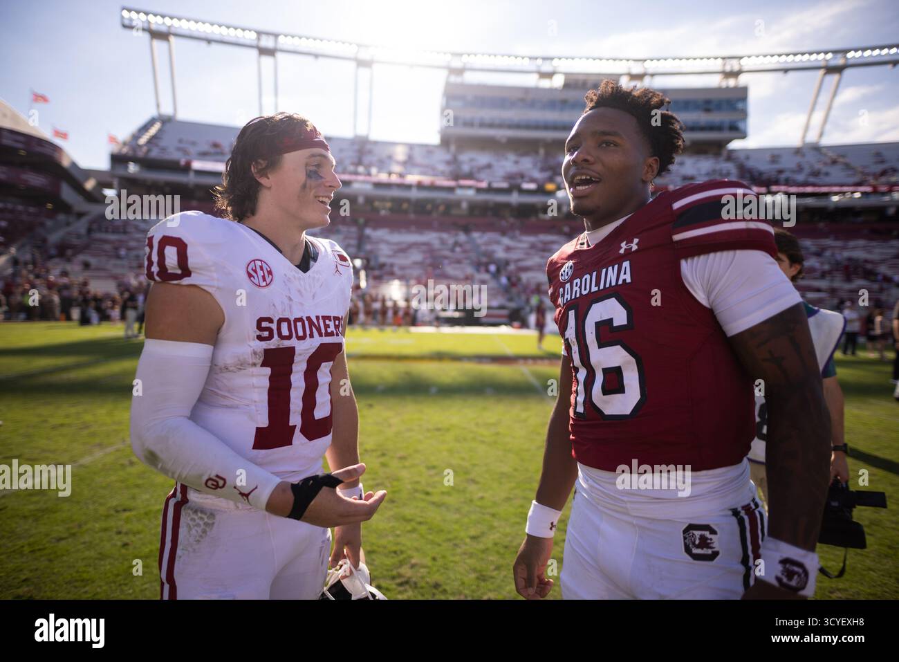 Oklahoma quarterback John Mateer (10) and South Carolina quarterback ...