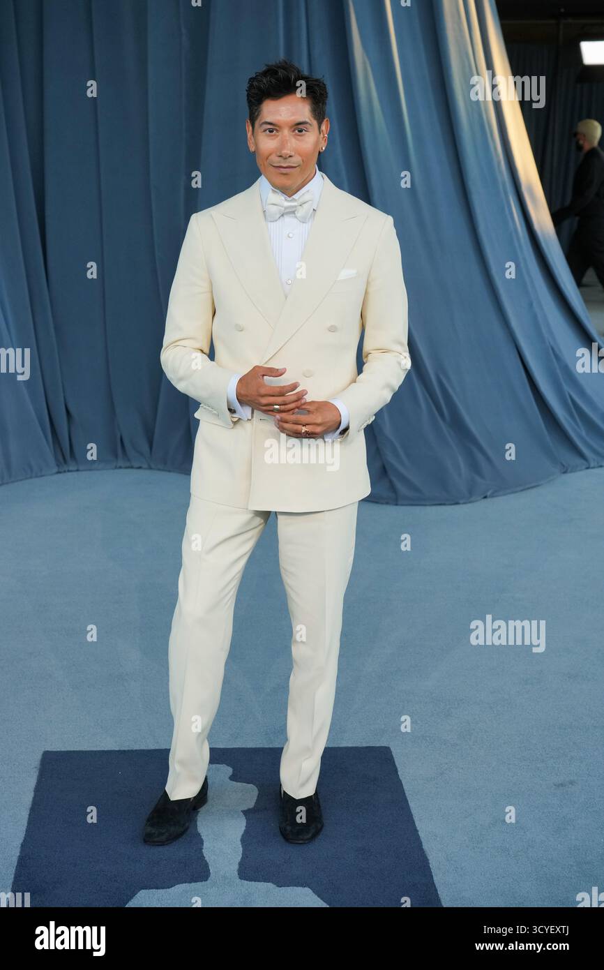 Carlos Eric Lopez arrives at the fifth annual Academy Museum Gala on ...