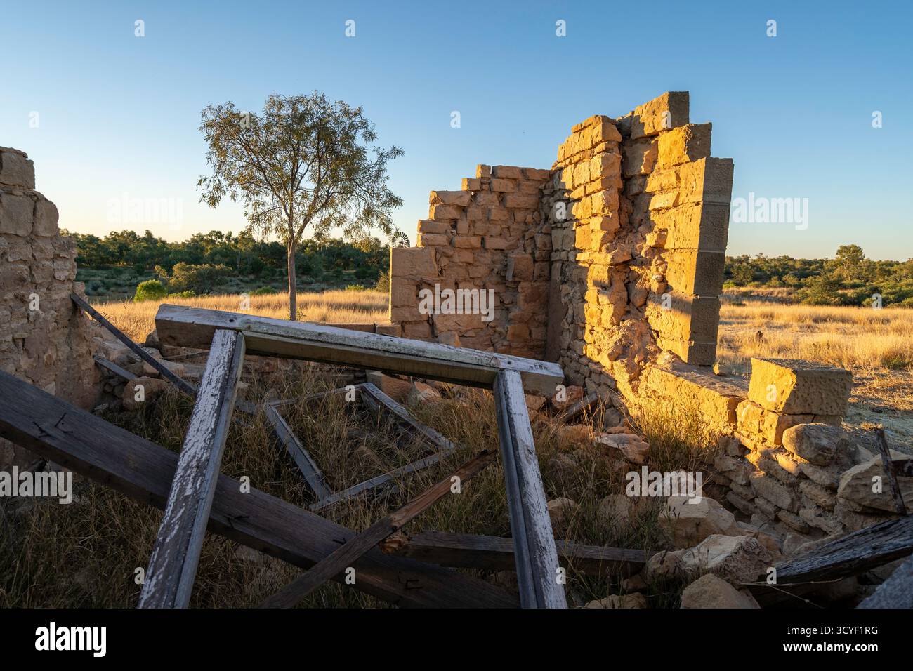 Ruins of Old Cork Station, Winton, Western Queensland Stock Photo - Alamy
