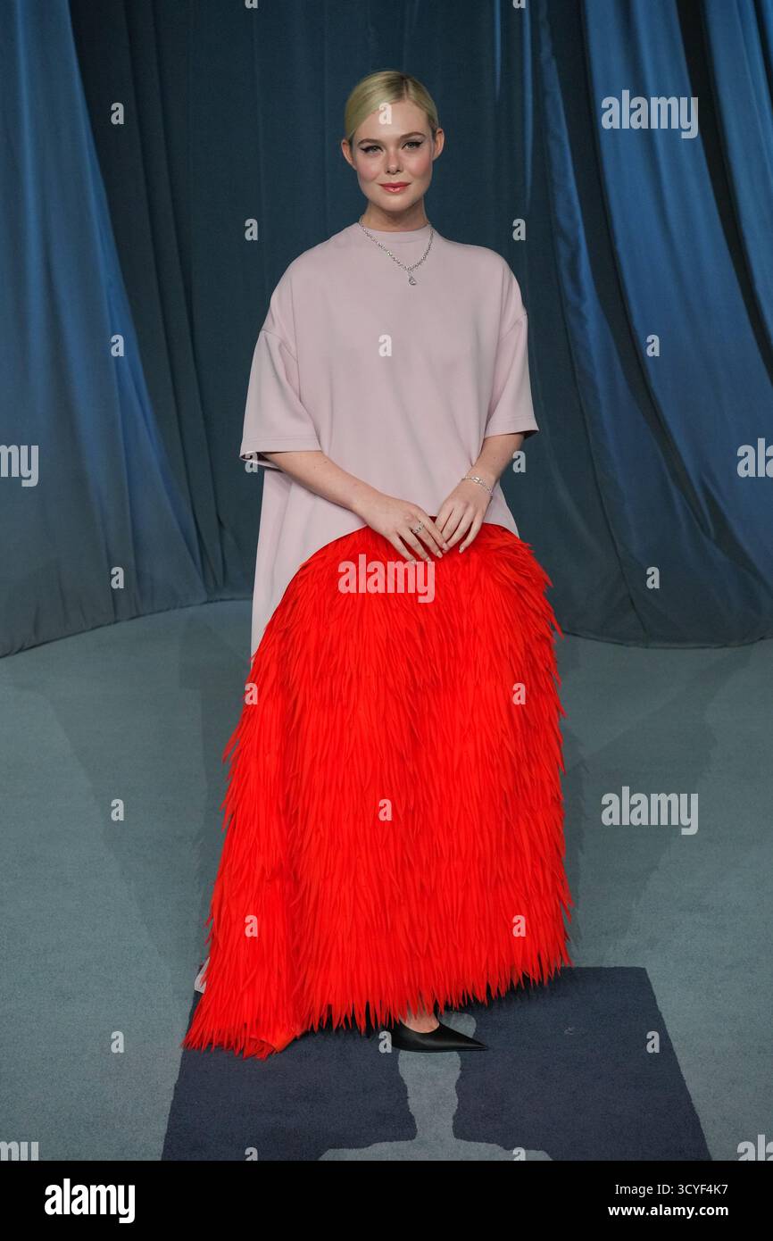 Elle Fanning arrives at the fifth annual Academy Museum Gala on ...