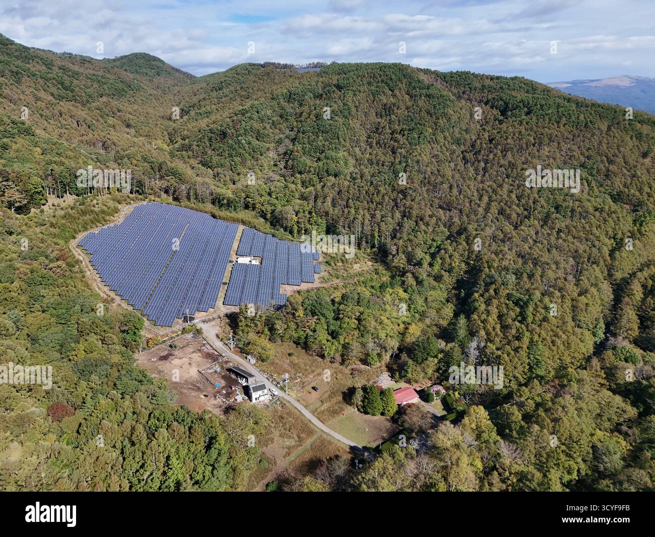 Large solar farm spread across hi-res stock photography and images - Alamy