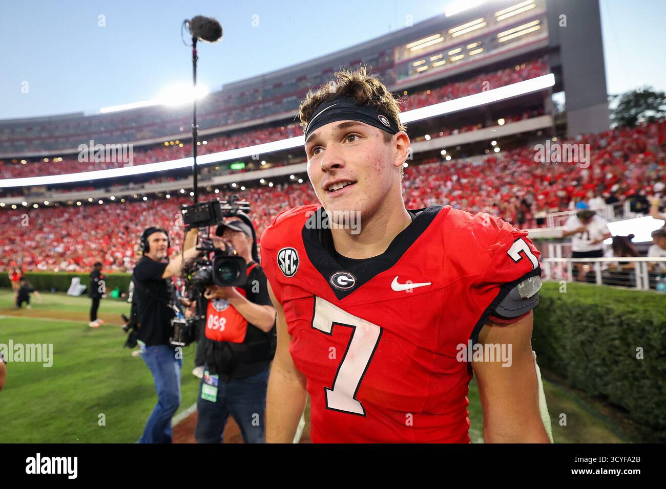 Georgia tight end Lawson Luckie (7) reacts after an NCAA college ...