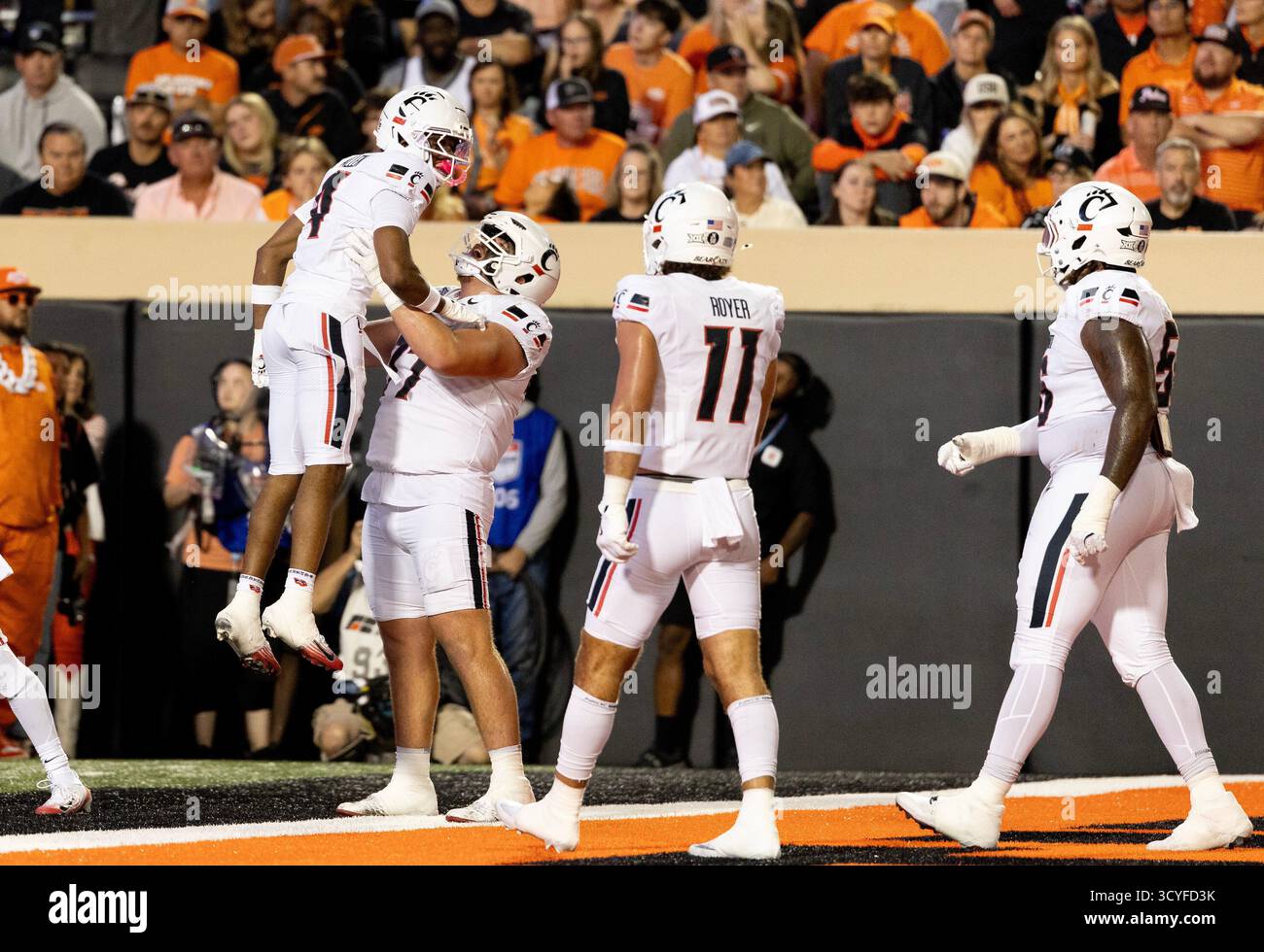 Cincinnati wide receiver Cyrus Allen (4) celebrates with Cincinnati ...