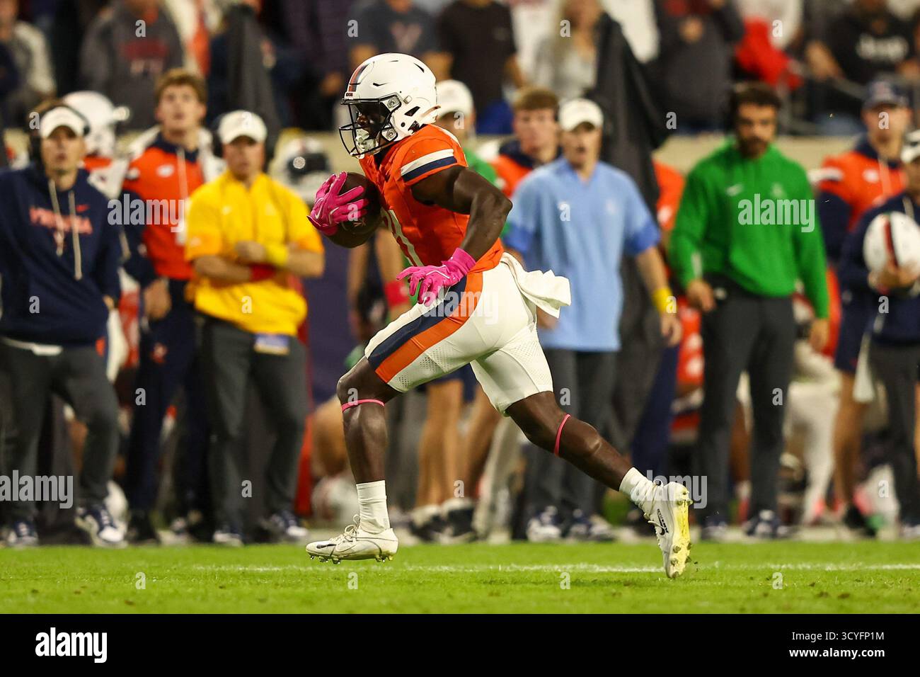 Charlottesville, VA: Virginia Cavaliers running back Harrison Waylee ...