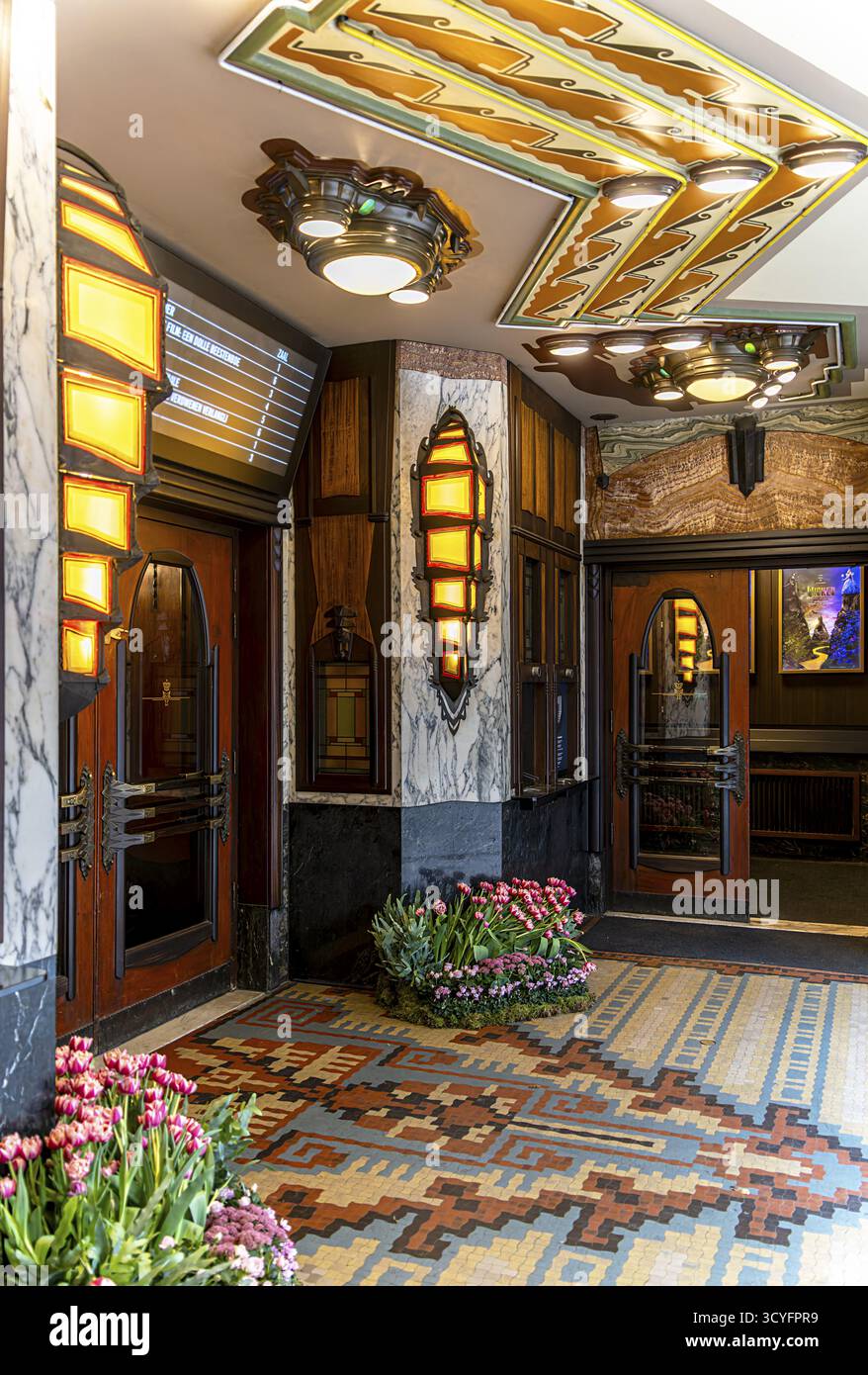 Tuschinski Theatre, Pathe Tuschinski, traditional 1920s Art Deco style ...