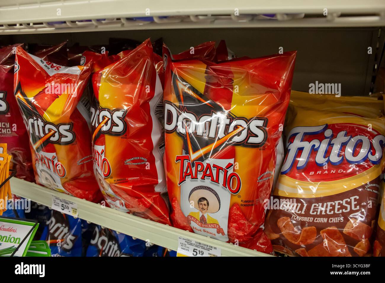 Doritos logo hi-res stock photography and images - Alamy