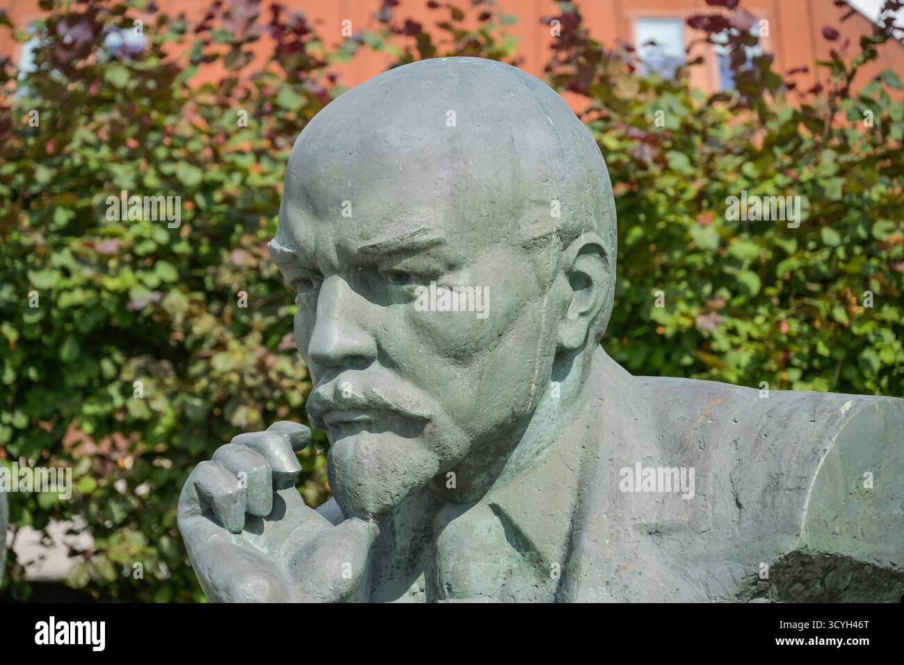 Lenin, Bronzestatue aus Sowjetzeiten, Geschichtsmuseum, Estonian ...