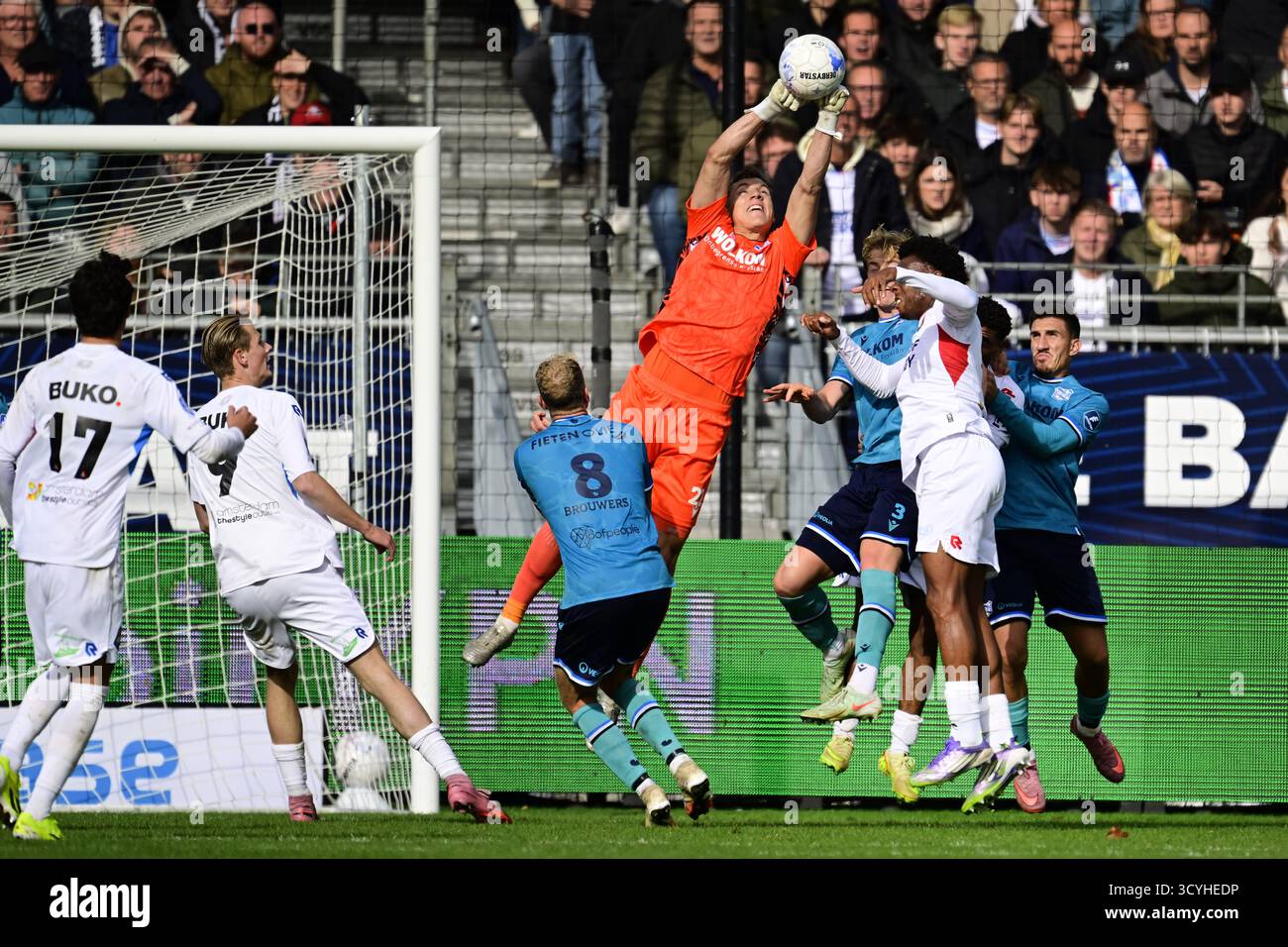 VELSEN-ZUID - SC Heerenveen goalkeeper Bernt Bravenboer during the ...