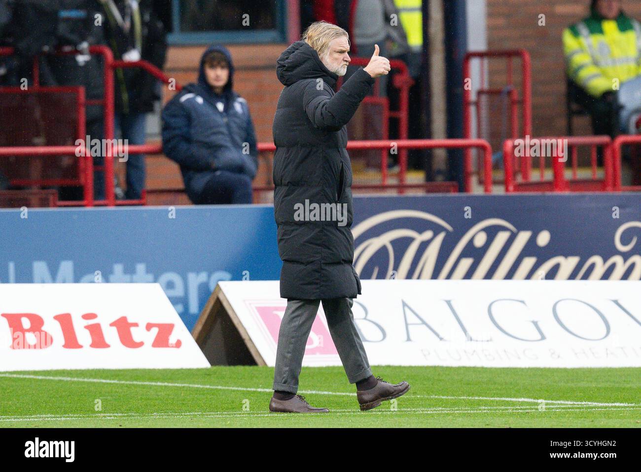 DUNDEE, SCOTLAND - OCTOBER 19: Dundee manager Steven Pressley during a ...
