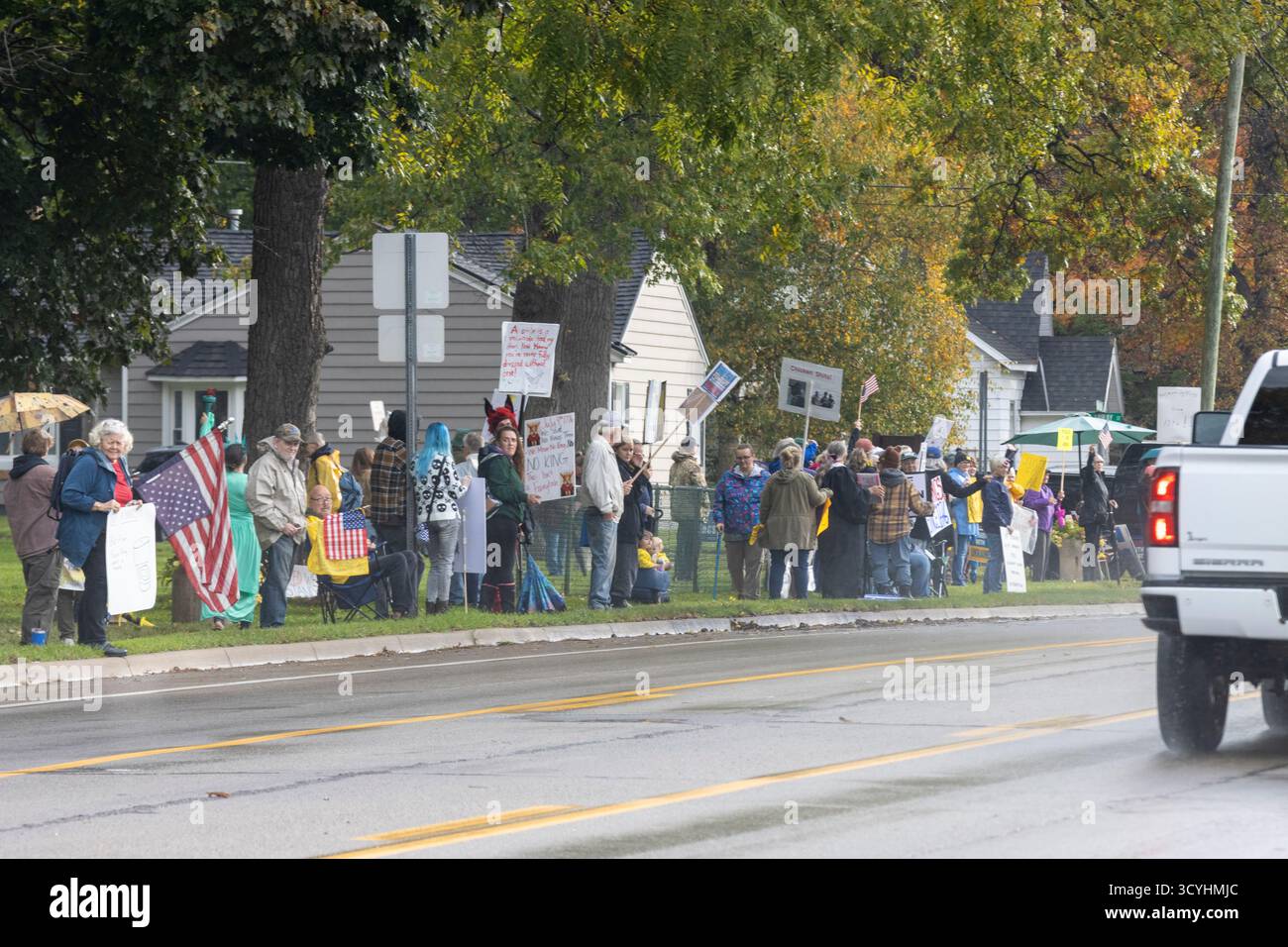 No kings rally october hi-res stock photography and images - Alamy