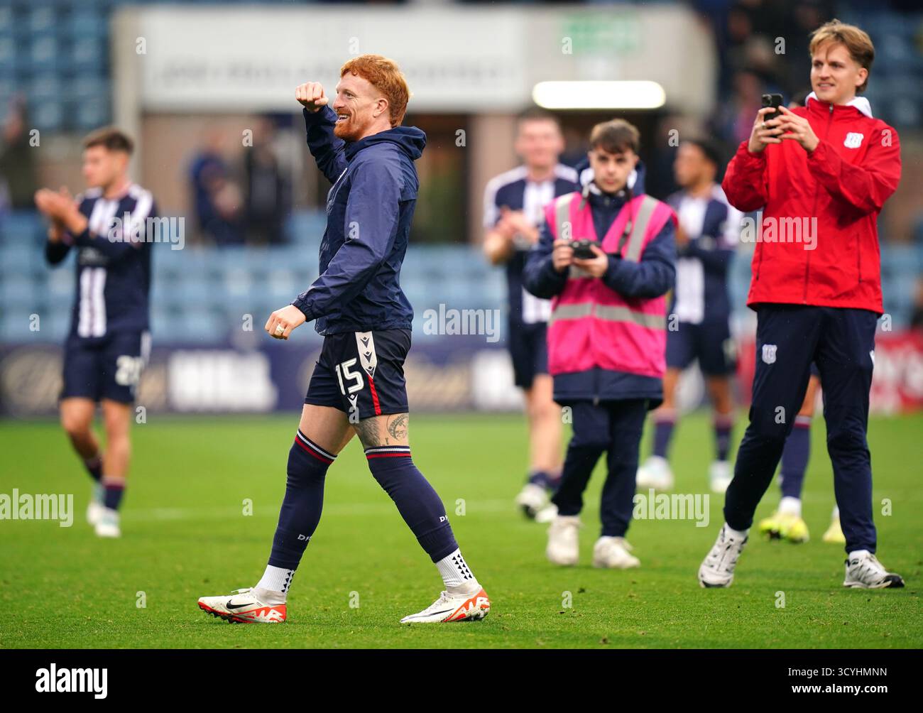 Dundee's Simon Murray celebrates following the William Hill Premiership ...