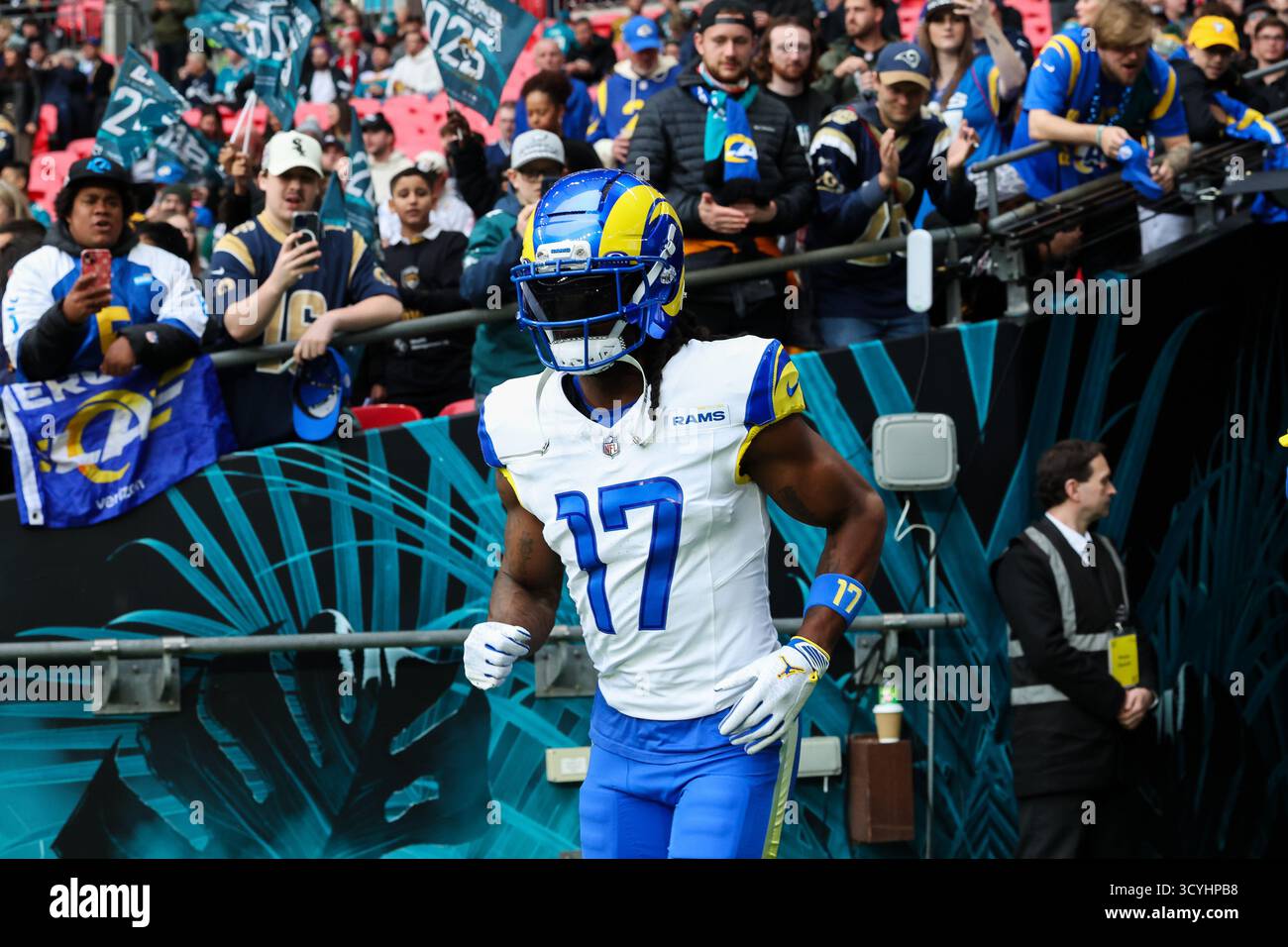 Wembley Stadium, London, UK. 19th Oct, 2025. NFL UK Football, Los ...