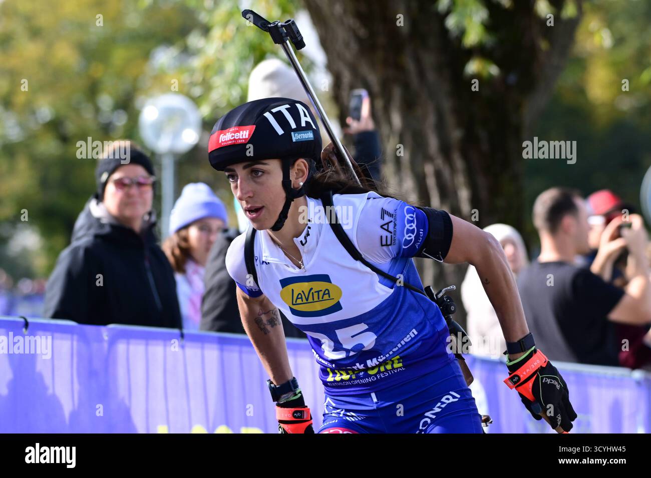 BIATHLON - VITTOZZI Lisa ITA beim Super Sprint der Herren und Damen während des Loop One ...