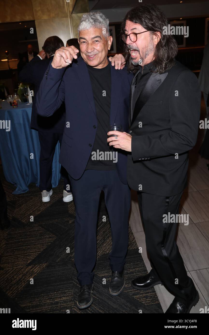 Photo by: gotpap/STAR MAX/IPx 2025 10/18/25 Pat Smear and David Grohl ...