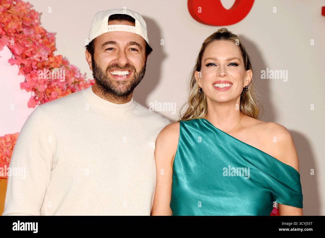 Sara Foster mit Ehemann Simon Tikhman bei der Premiere der 2. Staffel ...